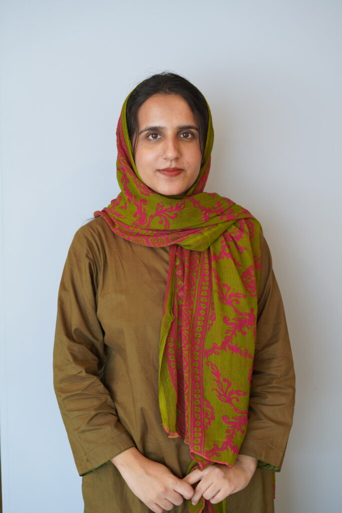 Umm E Aiman - Smart IS